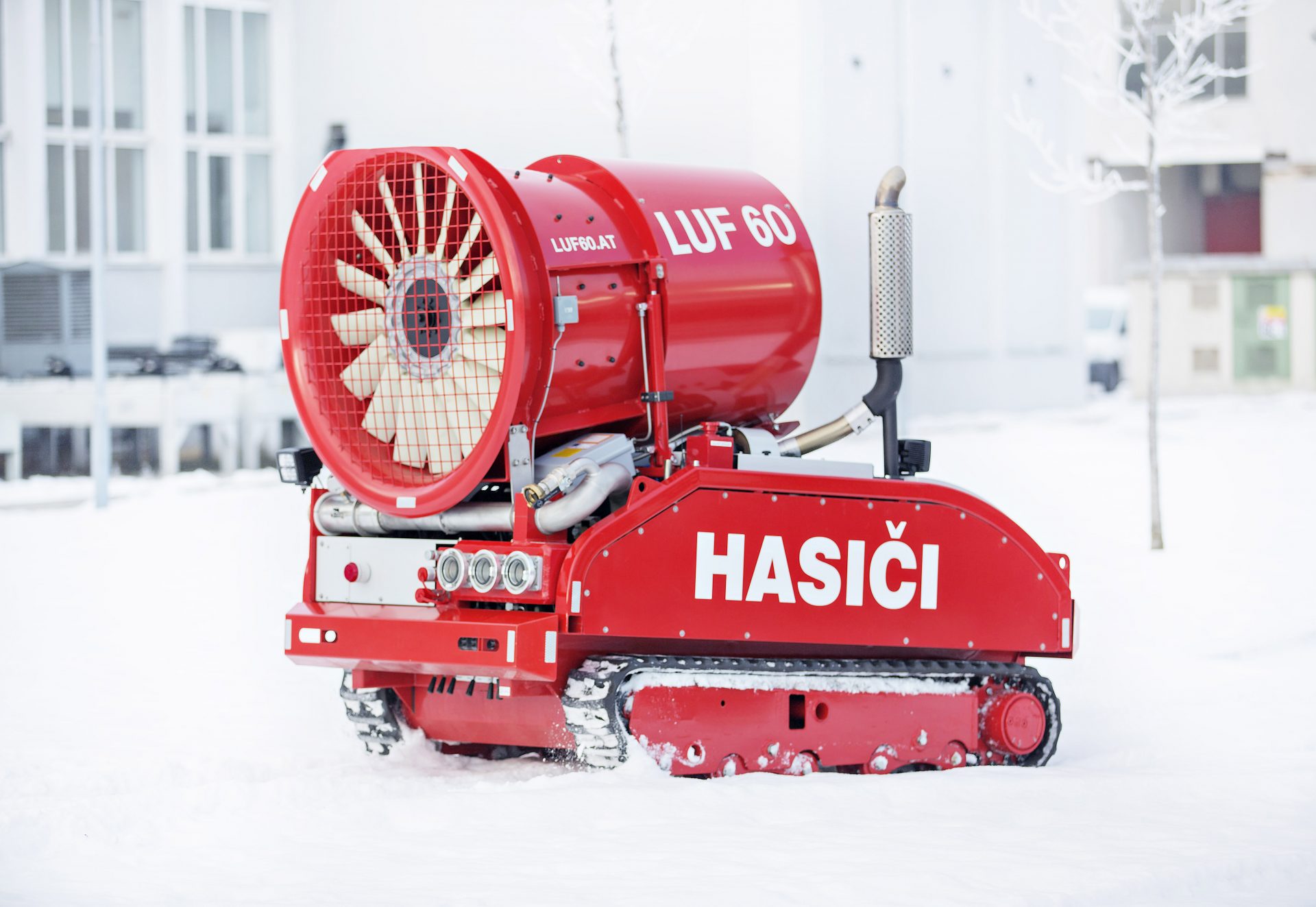 Co všechno při práci používají hasiči? Drony, roboty i 60metrové plošiny