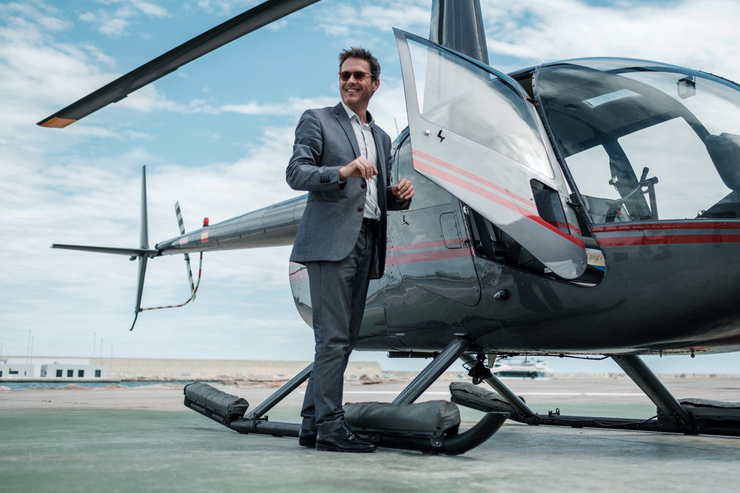 Soukromý vrtulník? Nejen skvělý pomocník, ale i zdroj dobrodružství!