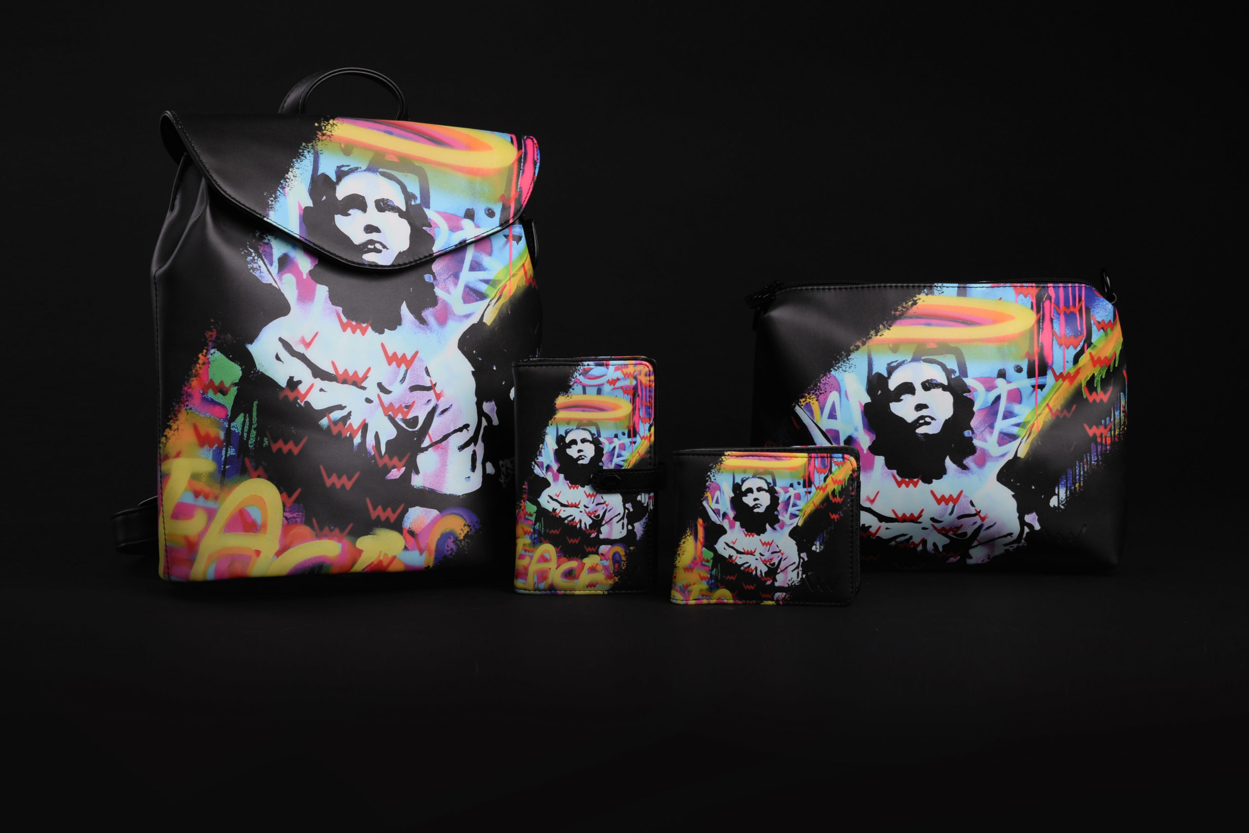 Pop-art na batohu: Módní značka Vuch se spojila s umělcem Josefem Ratajem